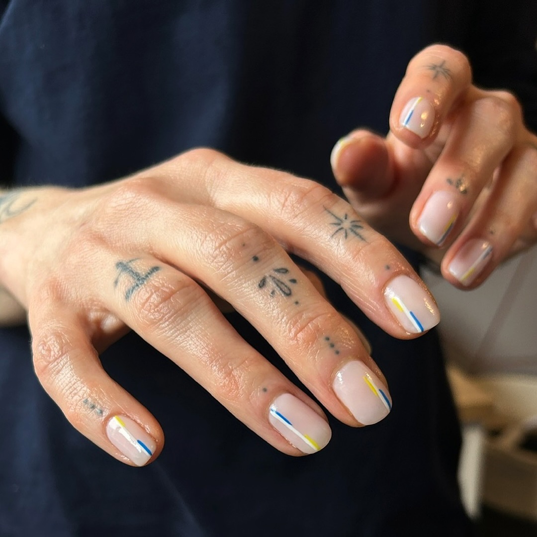 Minimal Summer Nail Art You Can Wear Into September - The Nail Tech Org